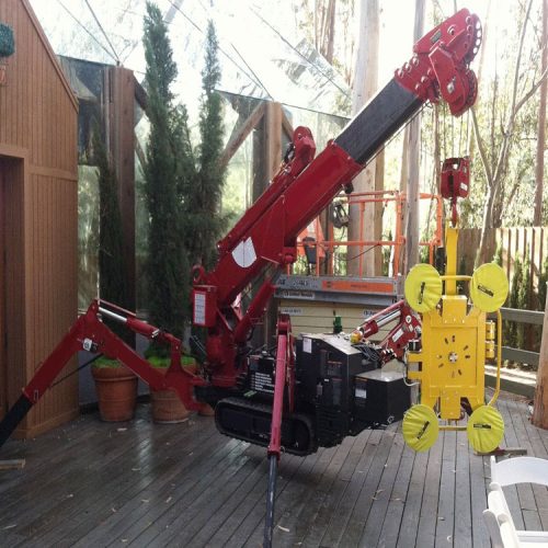 Spider Crane for Glass Installation | SEVENCRANE-Henan Seven Industry ...
